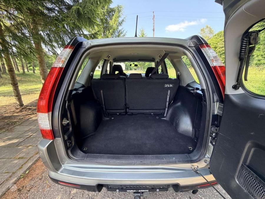 Pelēks Honda CR-V 2005 Utena, ar dzinēja tilpumu 2.00 L un nobraukumu 237 tūkst. km par 3990 €, foto 41 vietnē AUTOMOTO.COM.LV