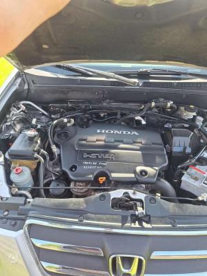 Grey Honda CR-V 2005 in Silute, with an engine capacity of 2.20 L and mileage of 344 thousand km for 3500 €, photo 10 on AUTOMOTO.COM.LV