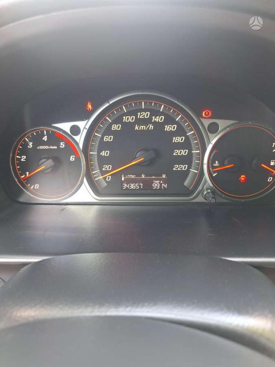 Grey Honda CR-V 2005 in Silute, with an engine capacity of 2.20 L and mileage of 344 thousand km for 3500 €, photo 11 on AUTOMOTO.COM.LV