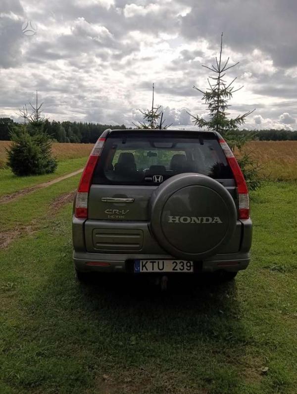 Grey Honda CR-V 2005 in Prienai, with an engine capacity of 2.20 L and mileage of 392 thousand km for 2100 €, photo 4 on AUTOMOTO.COM.LV