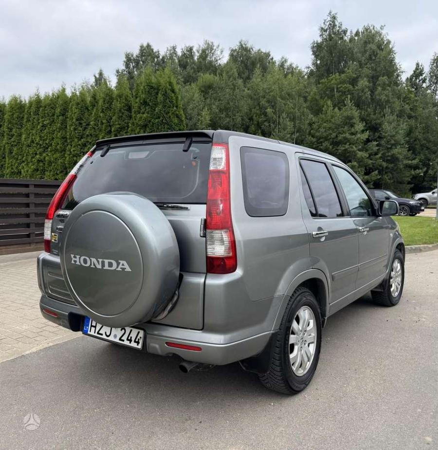Pelēks Honda CR-V 2005 Viļņa, ar dzinēja tilpumu 2.20 L un nobraukumu 350 tūkst. km par 2500 €, foto 8 vietnē AUTOMOTO.COM.LV