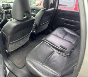 Pelēks Honda CR-V 2005 Viļņa, ar dzinēja tilpumu 2.20 L un nobraukumu 350 tūkst. km par 2500 €, foto 17 vietnē AUTOMOTO.COM.LV