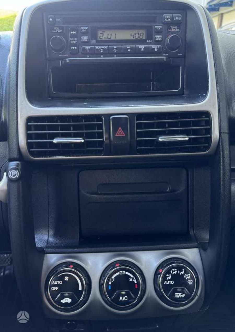 Pelēks Honda CR-V 2005 Viļņa, ar dzinēja tilpumu 2.20 L un nobraukumu 350 tūkst. km par 2500 €, foto 25 vietnē AUTOMOTO.COM.LV