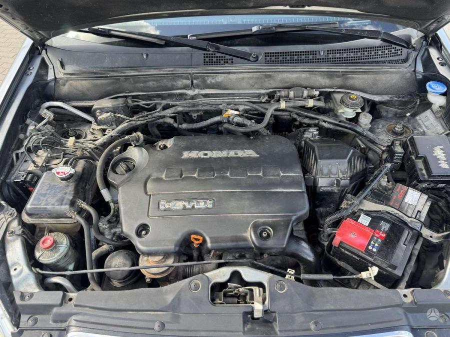 Pelēks Honda CR-V 2005 Viļņa, ar dzinēja tilpumu 2.20 L un nobraukumu 350 tūkst. km par 2500 €, foto 27 vietnē AUTOMOTO.COM.LV