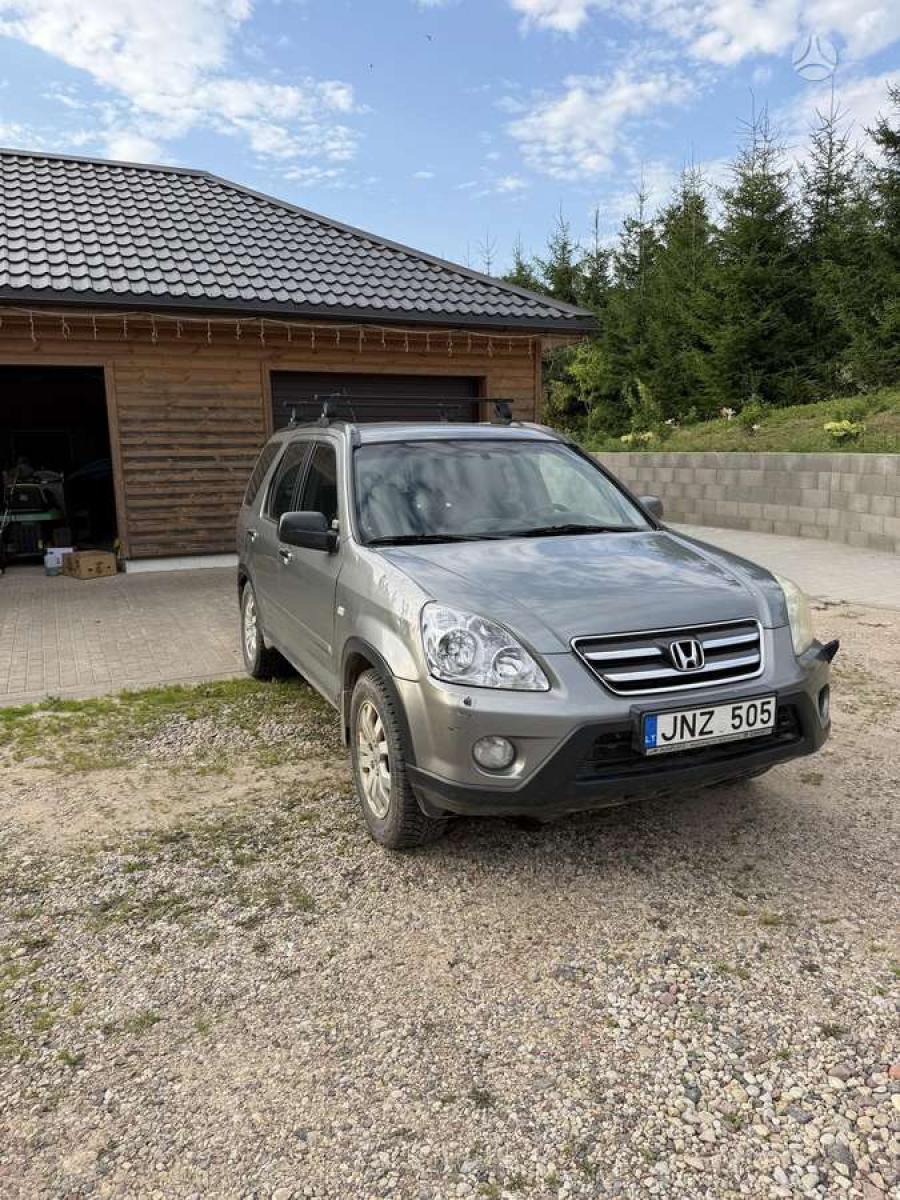 Pelēks Honda CR-V 2005 Utena, ar dzinēja tilpumu 2.20 L un nobraukumu 290 tūkst. km par 1900 €, foto 3 vietnē AUTOMOTO.COM.LV