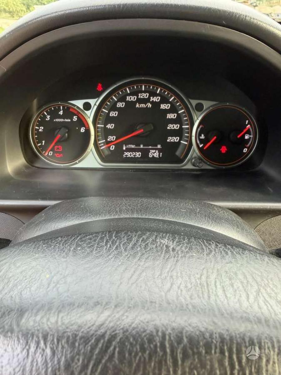 Pelēks Honda CR-V 2005 Utena, ar dzinēja tilpumu 2.20 L un nobraukumu 290 tūkst. km par 1900 €, foto 6 vietnē AUTOMOTO.COM.LV