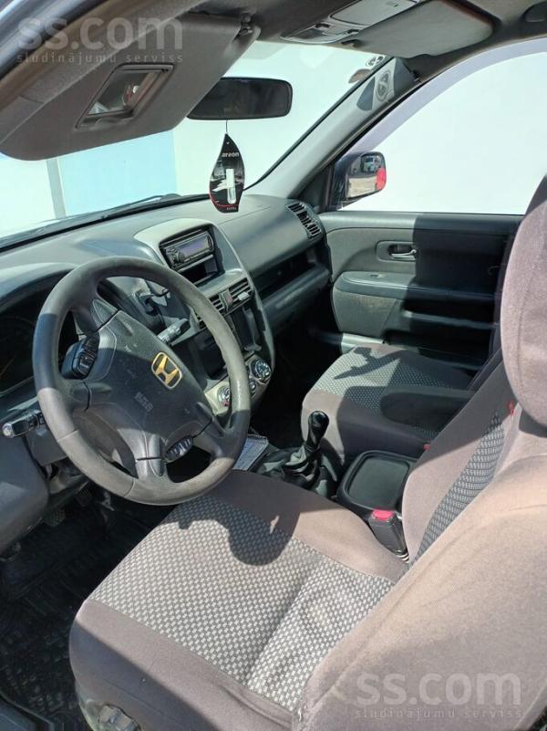 Pelēks Honda CR-V 2005 Rīga, ar dzinēja tilpumu 2.00 L un nobraukumu 312 tūkst. km par 1700 €, foto 2 vietnē AUTOMOTO.COM.LV