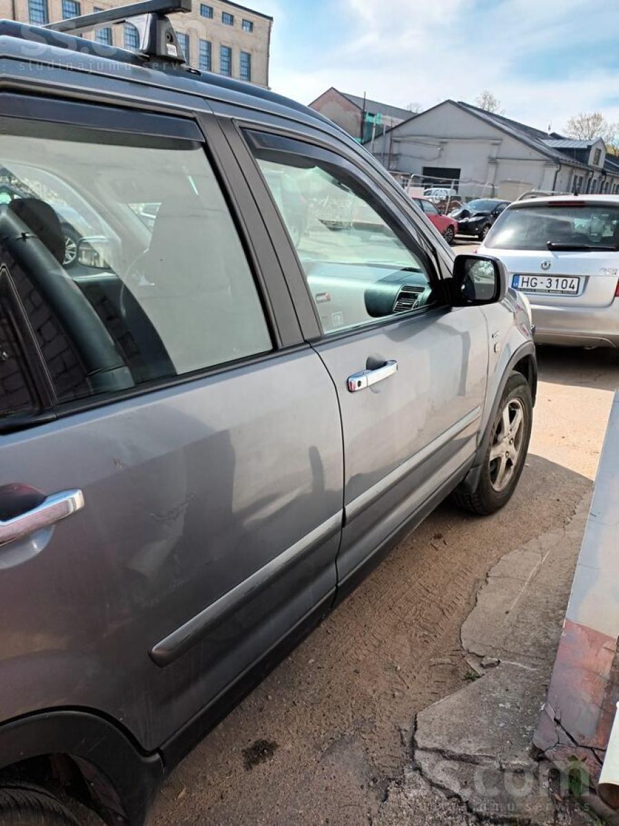 Pelēks Honda CR-V 2005 Rīga, ar dzinēja tilpumu 2.00 L un nobraukumu 312 tūkst. km par 1700 €, foto 5 vietnē AUTOMOTO.COM.LV