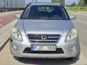 Grey Honda CR-V 2005 in Vilnius, with an engine capacity of 2.20 L and mileage of 301 thousand km for 2200 €, photo 7 on AUTOMOTO.COM.LV