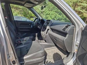 Grey Honda CR-V 2005 in Vilnius, with an engine capacity of 2.20 L and mileage of 301 thousand km for 2200 €, photo 9 on AUTOMOTO.COM.LV