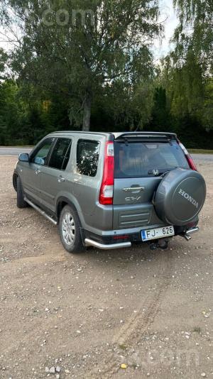 Pelēks Honda CR-V 2005 Gulbene, ar dzinēja tilpumu 2.00 L un nobraukumu 240 tūkst. km par 2450 €, foto 5 vietnē AUTOMOTO.COM.LV