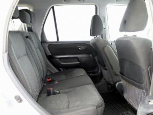 Pelēks Honda CR-V 2005 Tallina, ar dzinēja tilpumu 2.00 L un nobraukumu 297 tūkst. km par 1199 €, foto 15 vietnē AUTOMOTO.COM.LV