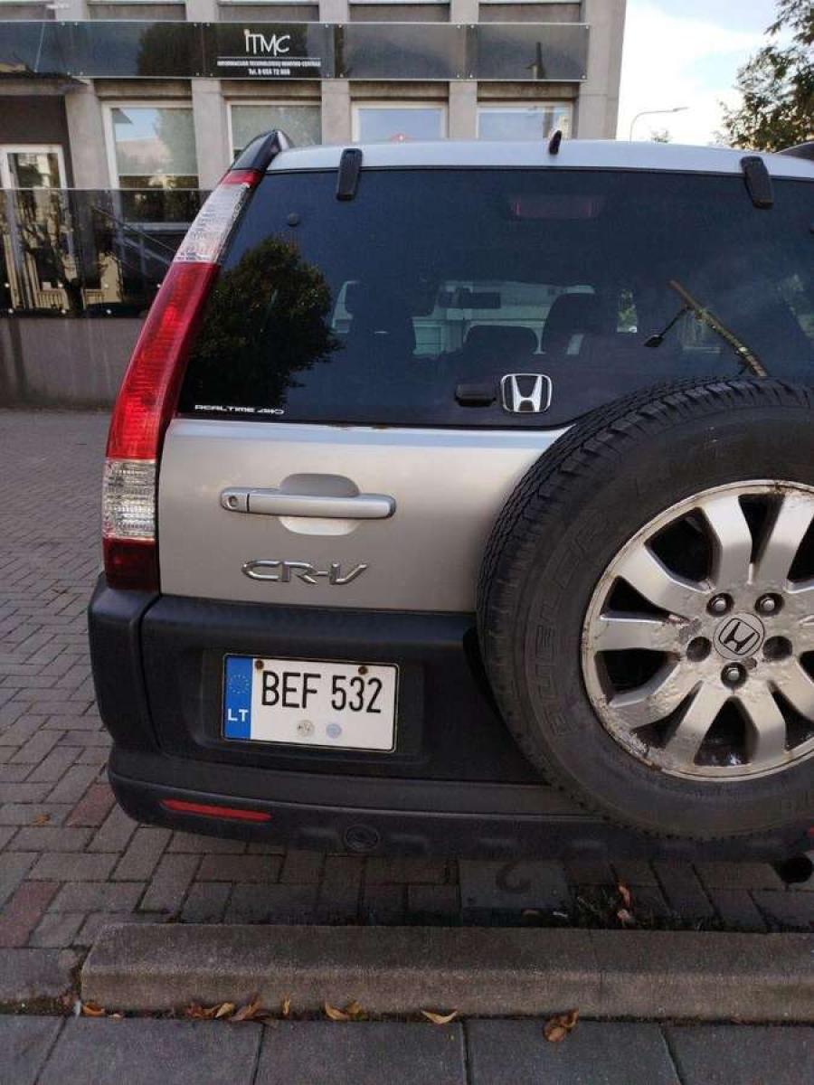 Pelēks Honda CR-V 2005 Kauņa, ar dzinēja tilpumu 2.35 L un nobraukumu 182 tūkst. km par 1800 €, foto 5 vietnē AUTOMOTO.COM.LV