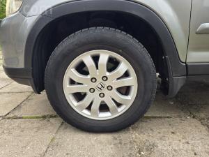 Pelēks Honda CR-V 2005 Cēsis, ar dzinēja tilpumu 2.00 L un nobraukumu 227 tūkst. km par 2450 €, foto 15 vietnē AUTOMOTO.COM.LV