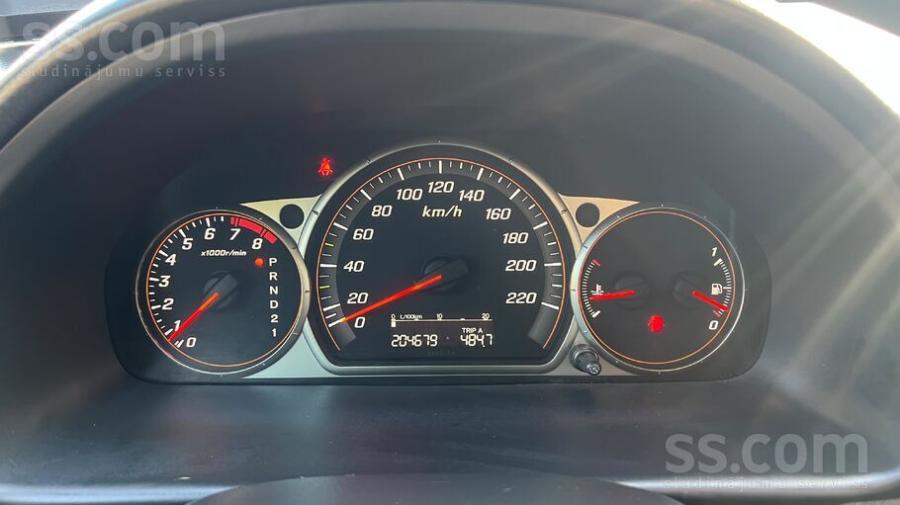 Grey Honda CR-V 2005 in Gulbene, with an engine capacity of 2.00 L and mileage of 200 thousand km for 1900 €, photo 13 on AUTOMOTO.COM.LV