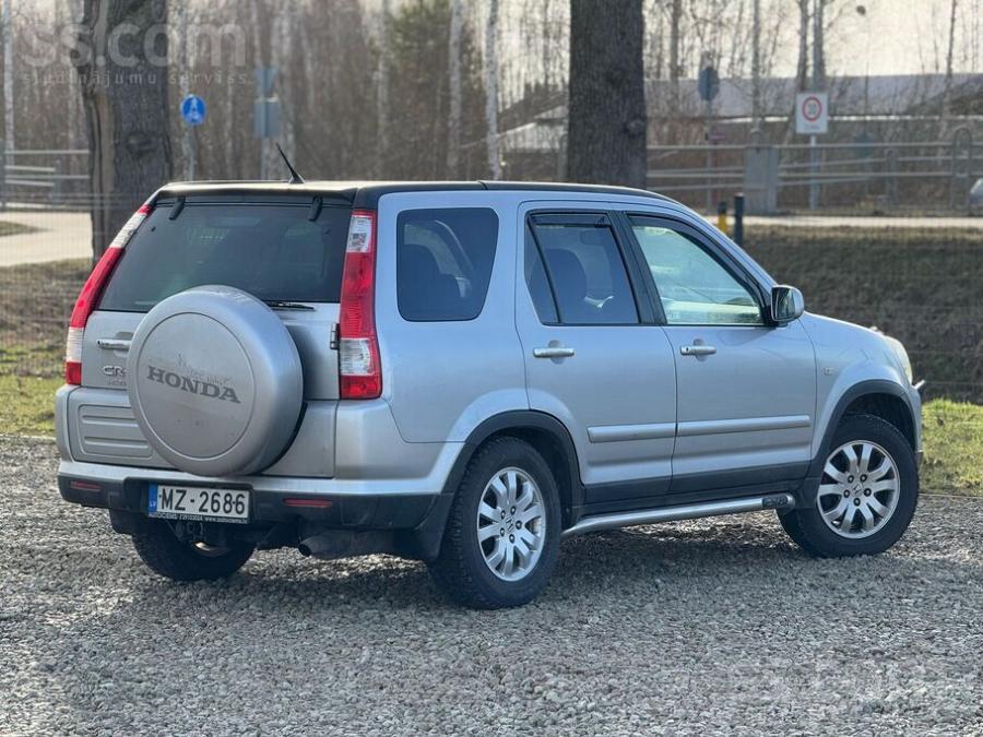 Pelēks Honda CR-V 2006 Jelgava, ar dzinēja tilpumu 2.20 L un nobraukumu 0 tūkst. km par 3100 €, foto 5 vietnē AUTOMOTO.COM.LV