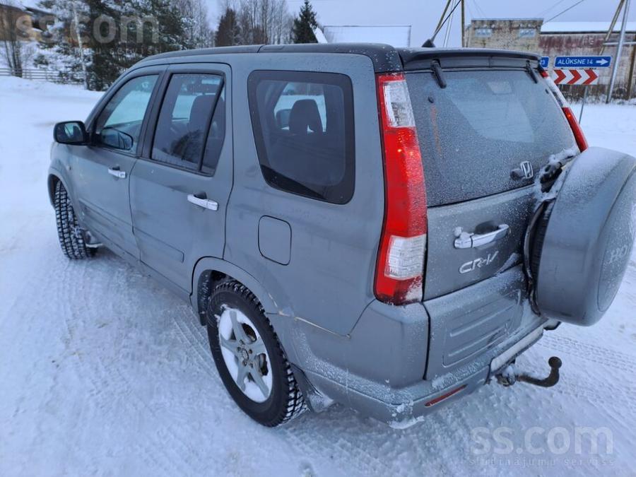 Pelēks Honda CR-V 2006 Alūksne, ar dzinēja tilpumu 2.20 L un nobraukumu 365 tūkst. km par 1770 €, foto 1 vietnē AUTOMOTO.COM.LV
