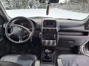 Pelēks Honda CR-V 2006 Alūksne, ar dzinēja tilpumu 2.20 L un nobraukumu 365 tūkst. km par 1770 €, foto 8 vietnē AUTOMOTO.COM.LV