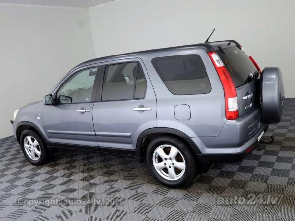Grey Honda CR-V 2006 in Tallinn, with an engine capacity of 2.00 L and mileage of 472 thousand km for 999 €, photo 4 on AUTOMOTO.COM.LV