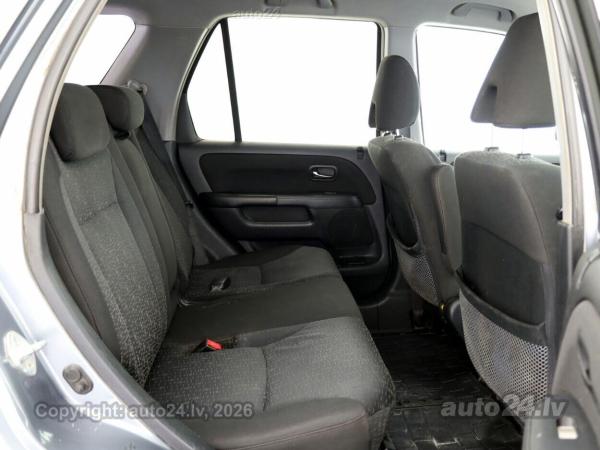 Grey Honda CR-V 2006 in Tallinn, with an engine capacity of 2.00 L and mileage of 472 thousand km for 999 €, photo 7 on AUTOMOTO.COM.LV