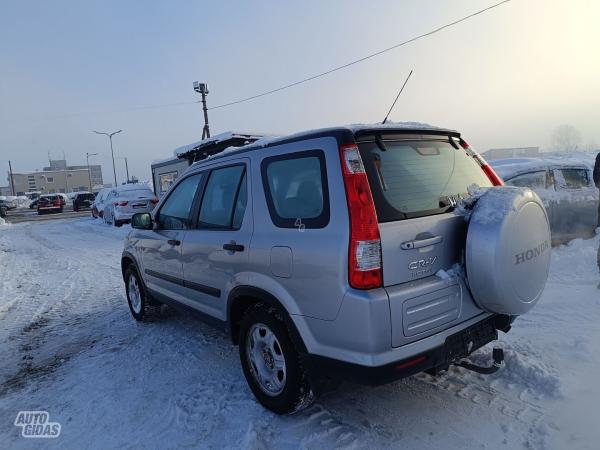 Grey Honda CR-V 2006 in Kretinga, with an engine capacity of 2.20 L and mileage of 298 thousand km for 3550 €, photo 6 on AUTOMOTO.COM.LV