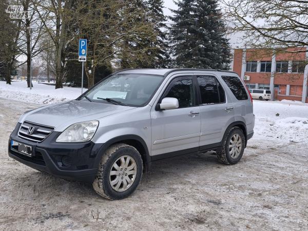 Grey Honda CR-V 2006 in Alytus, with an engine capacity of 2.20 L and mileage of 300 thousand km for 2400 €, photo 3 on AUTOMOTO.COM.LV