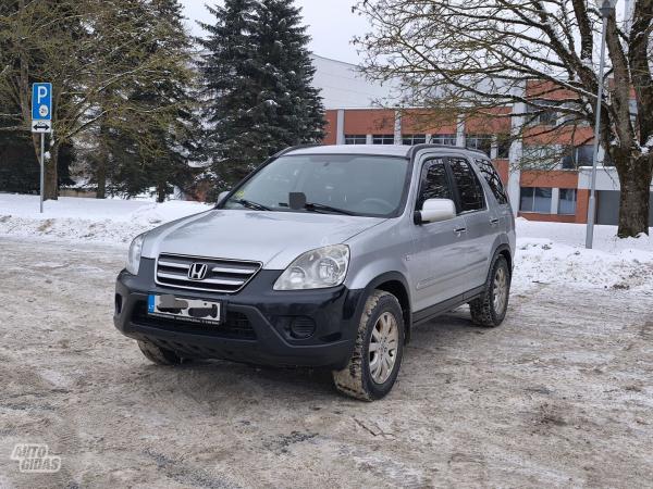 Grey Honda CR-V 2006 in Alytus, with an engine capacity of 2.20 L and mileage of 300 thousand km for 2400 €, photo 5 on AUTOMOTO.COM.LV