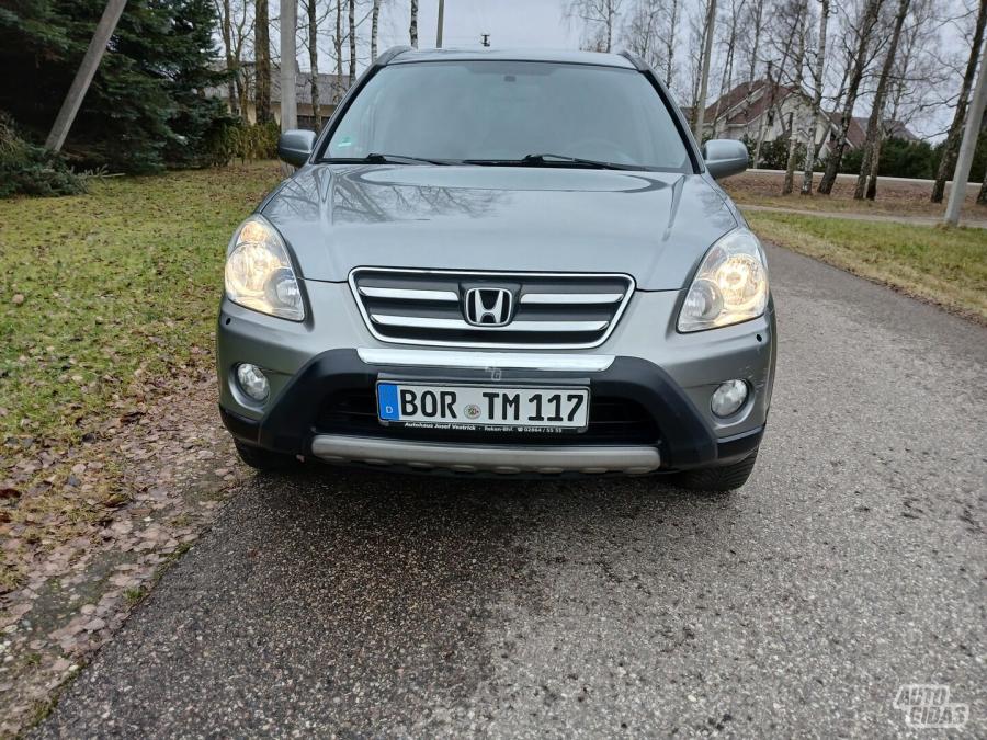 Pelēks Honda CR-V 2006 Utena, ar dzinēja tilpumu 2.20 L un nobraukumu 300 tūkst. km par 3100 €, foto 5 vietnē AUTOMOTO.COM.LV