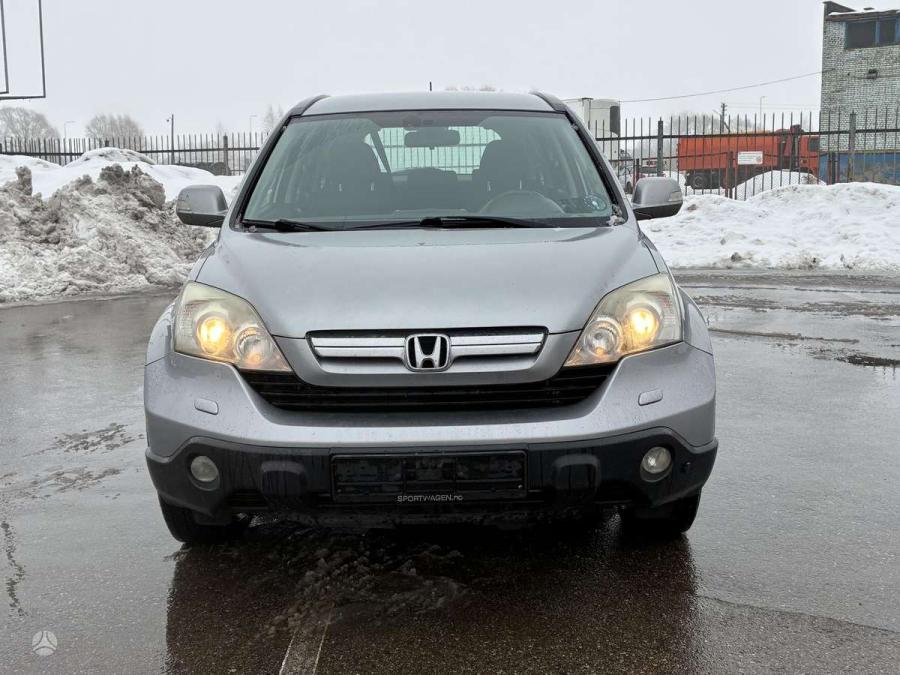 Pelēks Honda CR-V 2006 Marijampole, ar dzinēja tilpumu 2.00 L un nobraukumu 299 tūkst. km par 3150 €, foto 3 vietnē AUTOMOTO.COM.LV