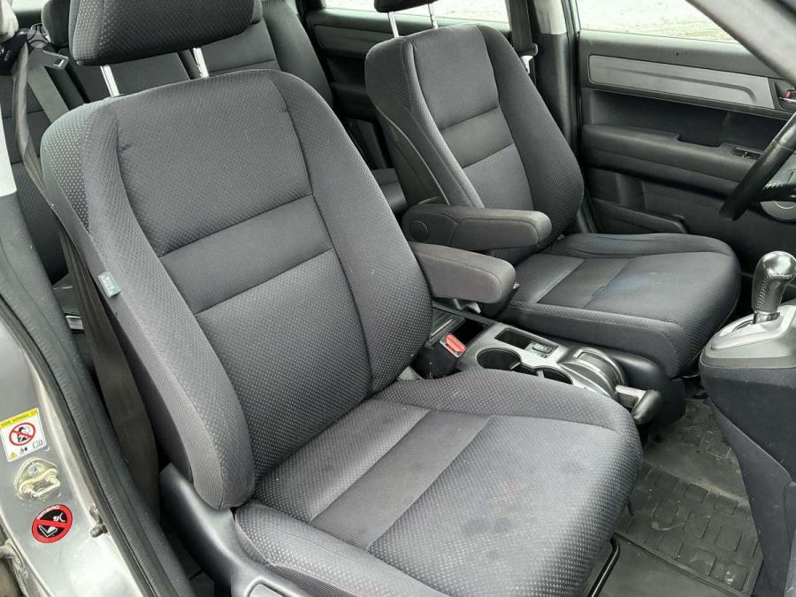 Pelēks Honda CR-V 2006 Marijampole, ar dzinēja tilpumu 2.00 L un nobraukumu 299 tūkst. km par 3150 €, foto 8 vietnē AUTOMOTO.COM.LV