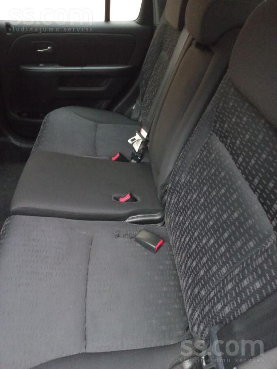 Pelēks Honda CR-V 2006 Rīga, ar dzinēja tilpumu 2.20 L un nobraukumu 265 tūkst. km par 3550 €, foto 13 vietnē AUTOMOTO.COM.LV