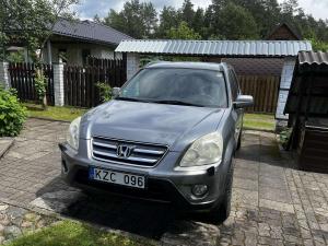 Grey Honda CR-V 2006 in Vilnius, with an engine capacity of 2.20 L and mileage of 274 thousand km for 6100 €, photo  on AUTOMOTO.COM.LV