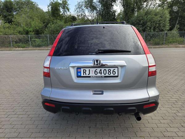 Grey Honda CR-V 2006 in Marijampole, with an engine capacity of 2.00 L and mileage of 226 thousand km for 3950 €, photo 7 on AUTOMOTO.COM.LV