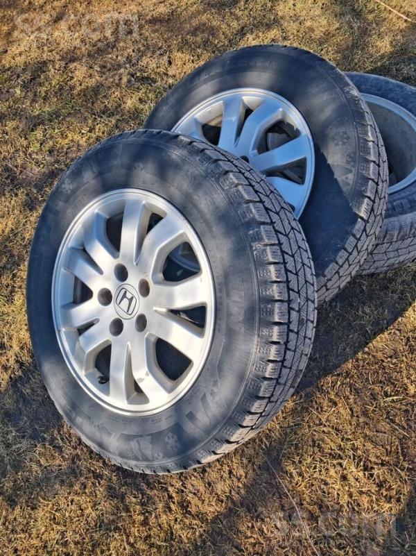 Pelēks Honda CR-V 2006 Rīga, ar dzinēja tilpumu 2.20 L un nobraukumu 323 tūkst. km par 2650 €, foto 8 vietnē AUTOMOTO.COM.LV