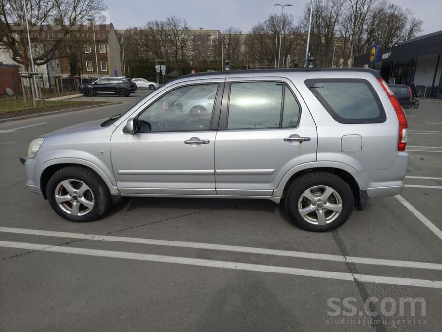 Pelēks Honda CR-V 2006 Rīga, ar dzinēja tilpumu 2.20 L un nobraukumu 317 tūkst. km par 1600 €, foto 4 vietnē AUTOMOTO.COM.LV