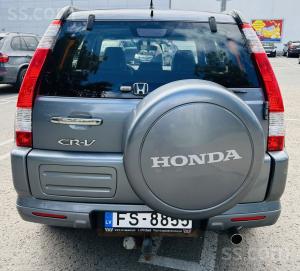 Grey Honda CR-V 2006 in Riga, with an engine capacity of 2.00 L and mileage of 404 thousand km for 2000 €, photo 4 on AUTOMOTO.COM.LV