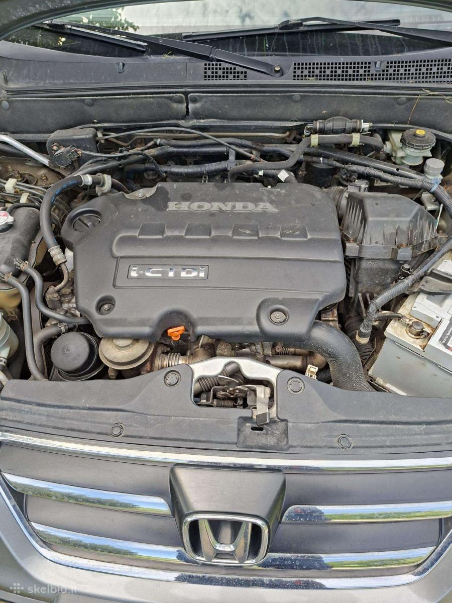 Pelēks Honda CR-V 2006 Alīta, ar dzinēja tilpumu 2.20 L un nobraukumu 304 tūkst. km par 4000 €, foto 7 vietnē AUTOMOTO.COM.LV