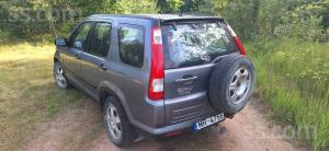 Pelēks Honda CR-V 2006 Balvi, ar dzinēja tilpumu 2.20 L un nobraukumu 303 tūkst. km par 2000 €, foto 4 vietnē AUTOMOTO.COM.LV