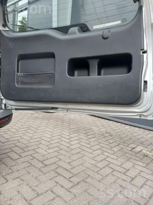 Grey Honda CR-V 2006 in Talsi, with an engine capacity of 2.00 L and mileage of 225 thousand km for 2250 €, photo 6 on AUTOMOTO.COM.LV