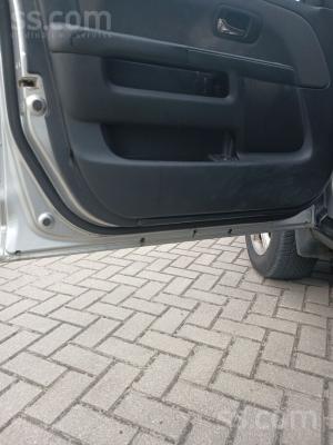 Grey Honda CR-V 2006 in Talsi, with an engine capacity of 2.00 L and mileage of 225 thousand km for 2250 €, photo 7 on AUTOMOTO.COM.LV