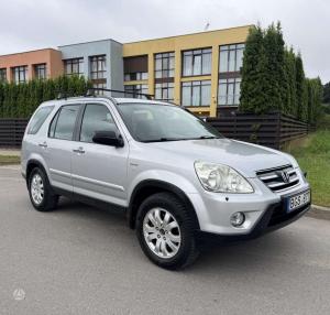 Pelēks Honda CR-V 2006 Viļņa, ar dzinēja tilpumu 2.00 L un nobraukumu 256 tūkst. km par 2250 €, foto  vietnē AUTOMOTO.COM.LV