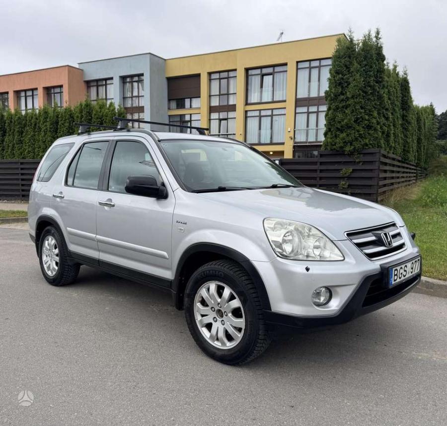 Pelēks Honda CR-V 2006 Viļņa, ar dzinēja tilpumu 2.00 L un nobraukumu 256 tūkst. km par 2250 €, foto 1 vietnē AUTOMOTO.COM.LV