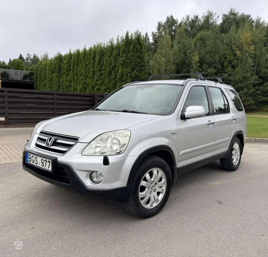 Pelēks Honda CR-V 2006 Viļņa, ar dzinēja tilpumu 2.00 L un nobraukumu 256 tūkst. km par 2250 €, foto 3 vietnē AUTOMOTO.COM.LV