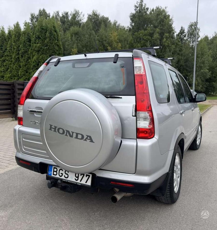 Pelēks Honda CR-V 2006 Viļņa, ar dzinēja tilpumu 2.00 L un nobraukumu 256 tūkst. km par 2250 €, foto 9 vietnē AUTOMOTO.COM.LV