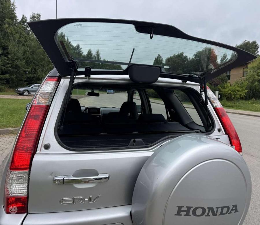 Pelēks Honda CR-V 2006 Viļņa, ar dzinēja tilpumu 2.00 L un nobraukumu 256 tūkst. km par 2250 €, foto 19 vietnē AUTOMOTO.COM.LV