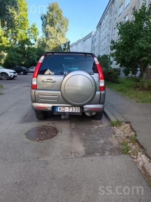 Grey Honda CR-V 2006 in Riga, with an engine capacity of 2.20 L and mileage of 314 thousand km for 3500 €, photo 5 on AUTOMOTO.COM.LV