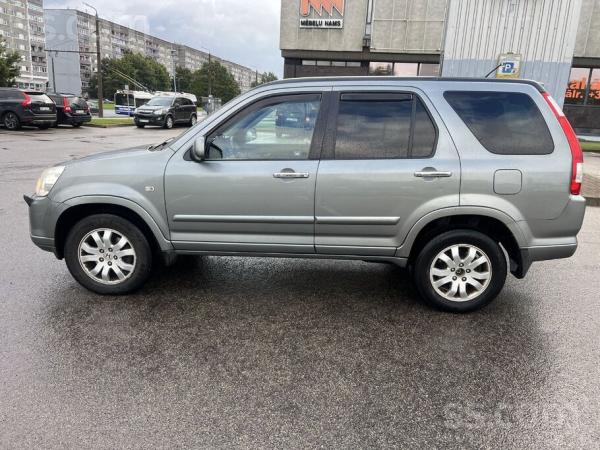 Grey Honda CR-V 2006 in Riga, with an engine capacity of 2.20 L and mileage of 315 thousand km for 3500 €, photo 11 on AUTOMOTO.COM.LV