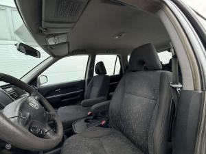 Pelēks Honda CR-V 2006 Utena, ar dzinēja tilpumu 2.20 L un nobraukumu 391 tūkst. km par 3490 €, foto 16 vietnē AUTOMOTO.COM.LV