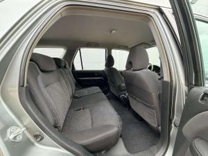 Pelēks Honda CR-V 2006 Utena, ar dzinēja tilpumu 2.20 L un nobraukumu 391 tūkst. km par 3490 €, foto 18 vietnē AUTOMOTO.COM.LV