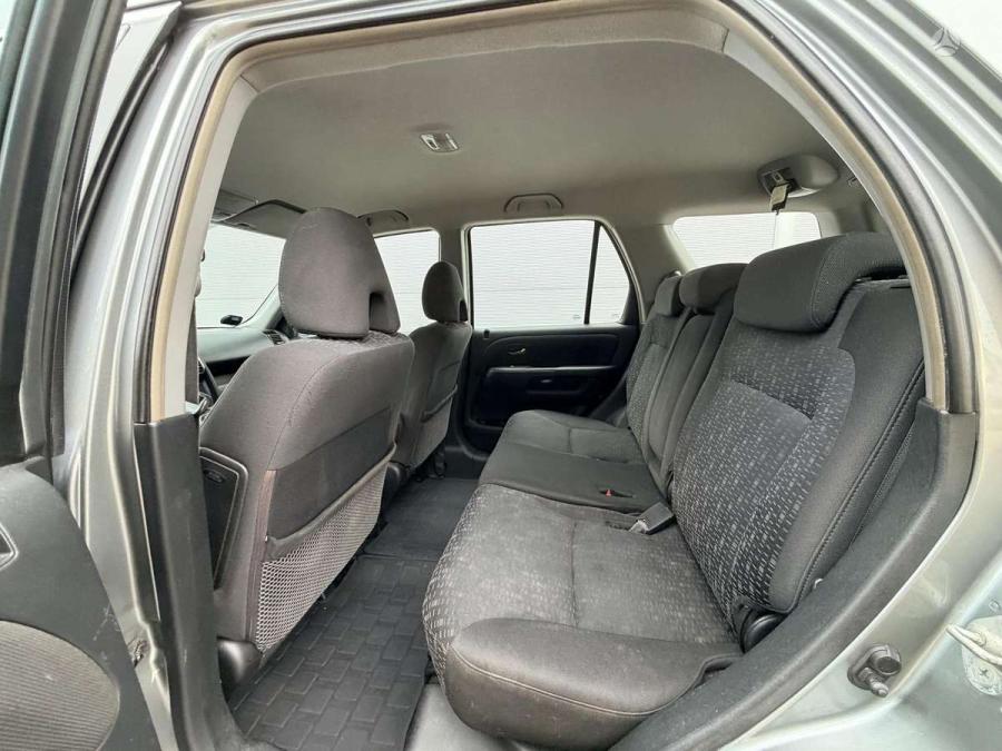 Pelēks Honda CR-V 2006 Utena, ar dzinēja tilpumu 2.20 L un nobraukumu 391 tūkst. km par 3490 €, foto 19 vietnē AUTOMOTO.COM.LV